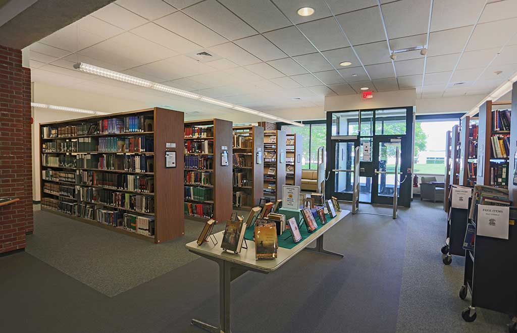 Vermont-Technical-College-Hartness-Library-1 - DuBois & King, Inc.